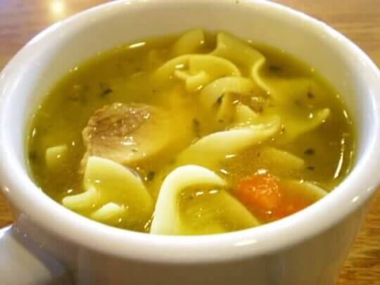 Pinoy Chicken Noodle Soup - Panlasang Pinoy