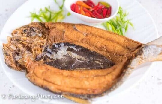 Sarciadong Daing Recipe (Fried Dried Fish with Sauce) - Panlasang Pinoy