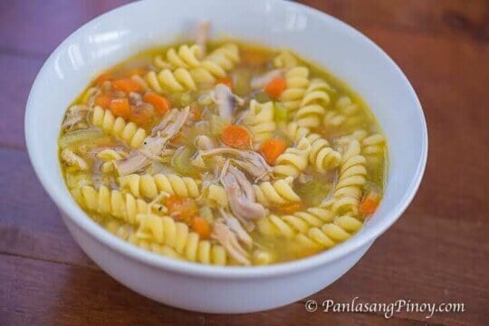 Simple Chicken Noodle Soup Recipe - Panlasang Pinoy