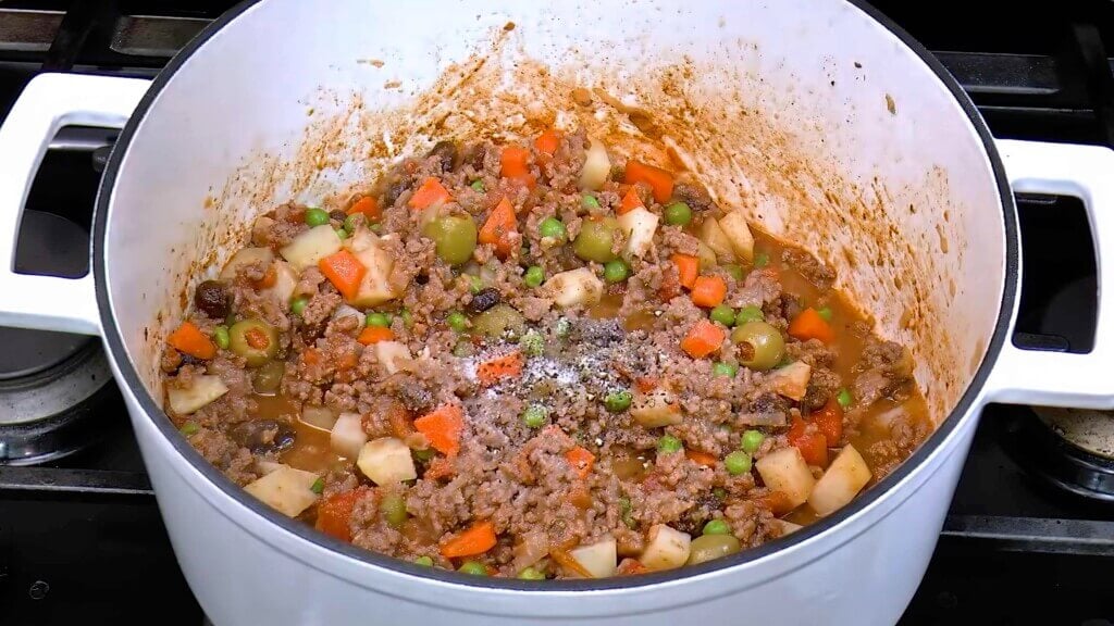 Picadillo Recipe - Panlasang Pinoy