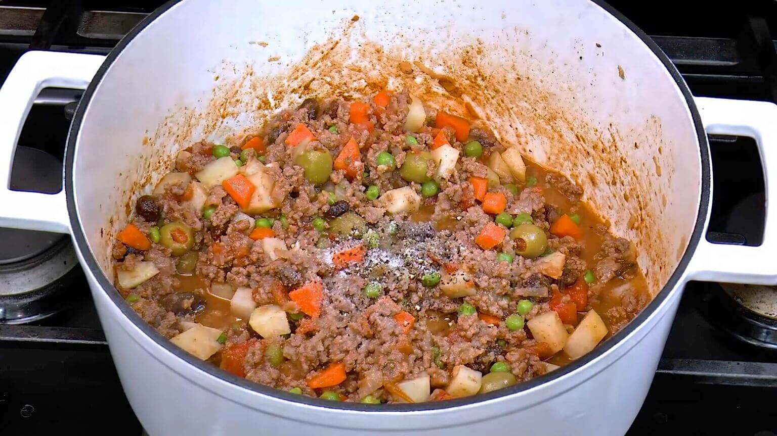 Picadillo Recipe - Panlasang Pinoy