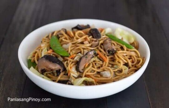 Filipino Pancit Recipe - Panlasang Pinoy