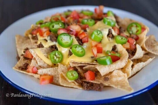 Beef Nachos with Cheese Sauce Homemade - Panlasang Pinoy