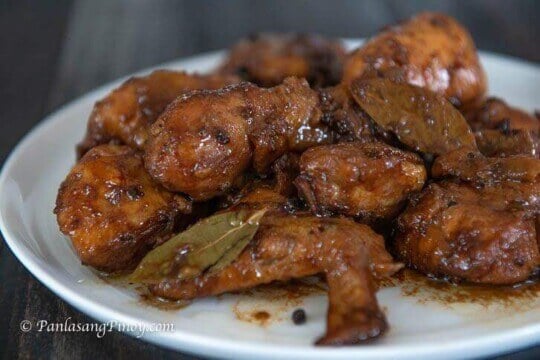 Easy Chicken Adobo Recipe - Panlasang Pinoy