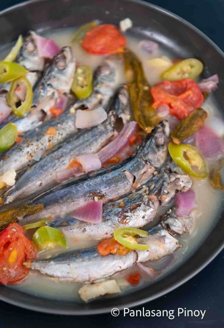 Pinangat na Galunggong sa Kamias - Panlasang Pinoy