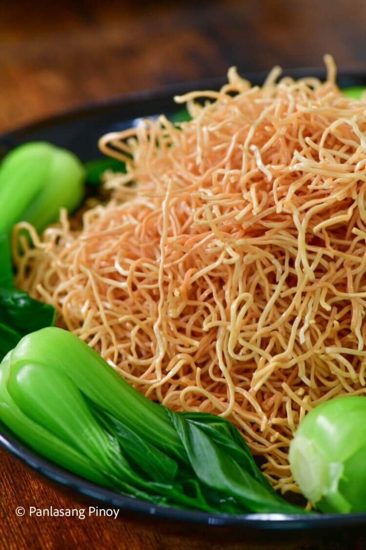 Crispy Pancit Canton Noodles Recipe - Panlasang Pinoy