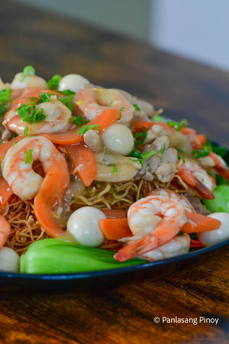 Crispy Pancit Canton Noodles Recipe - Recipes Vista