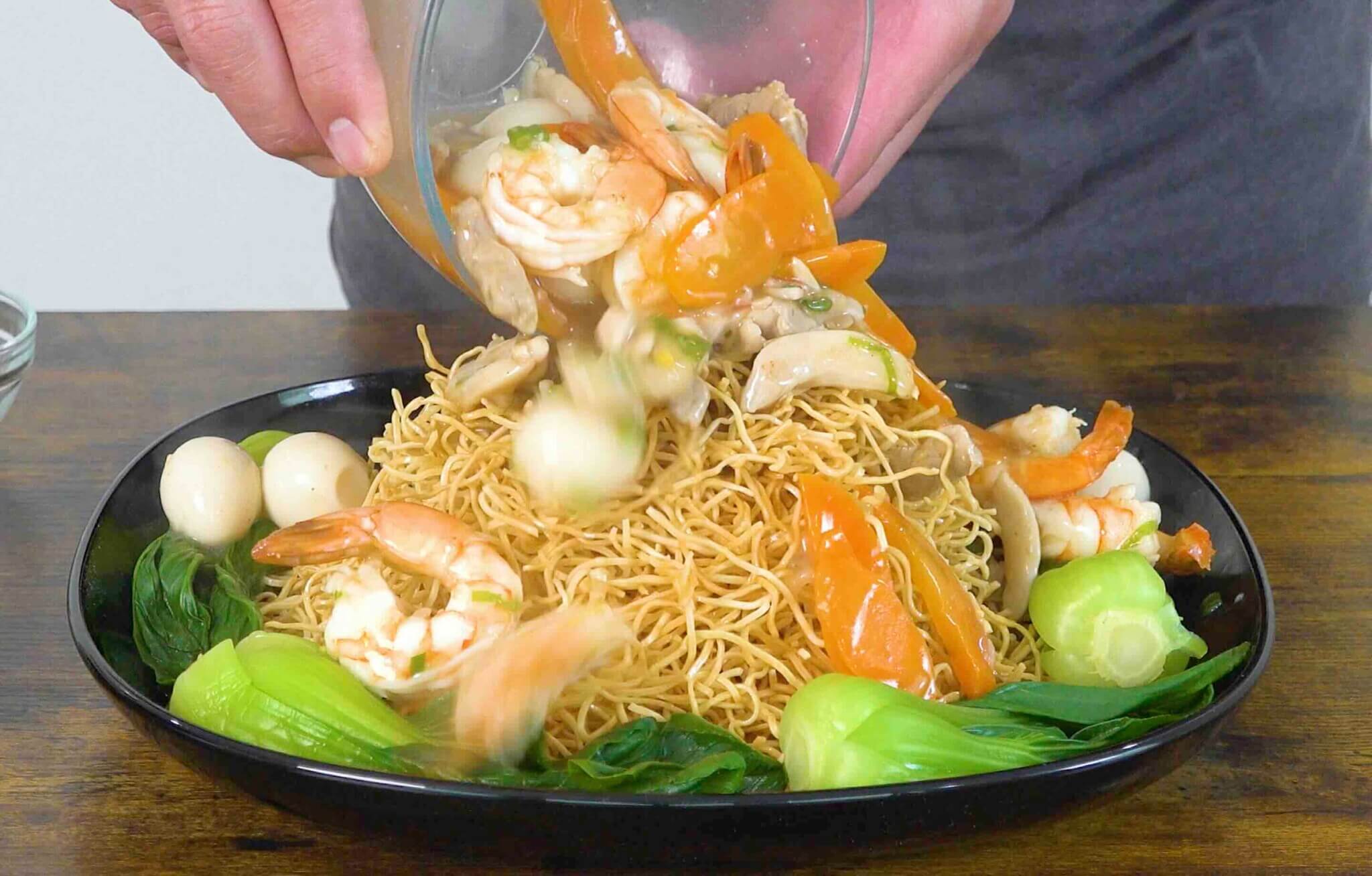 Crispy Pancit Canton Noodles Recipe - Karinokada