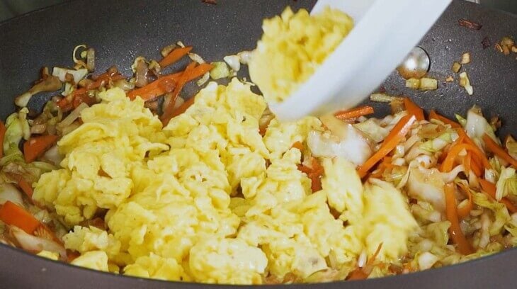 Ginisang Repolyo with Egg - Panlasang Pinoy