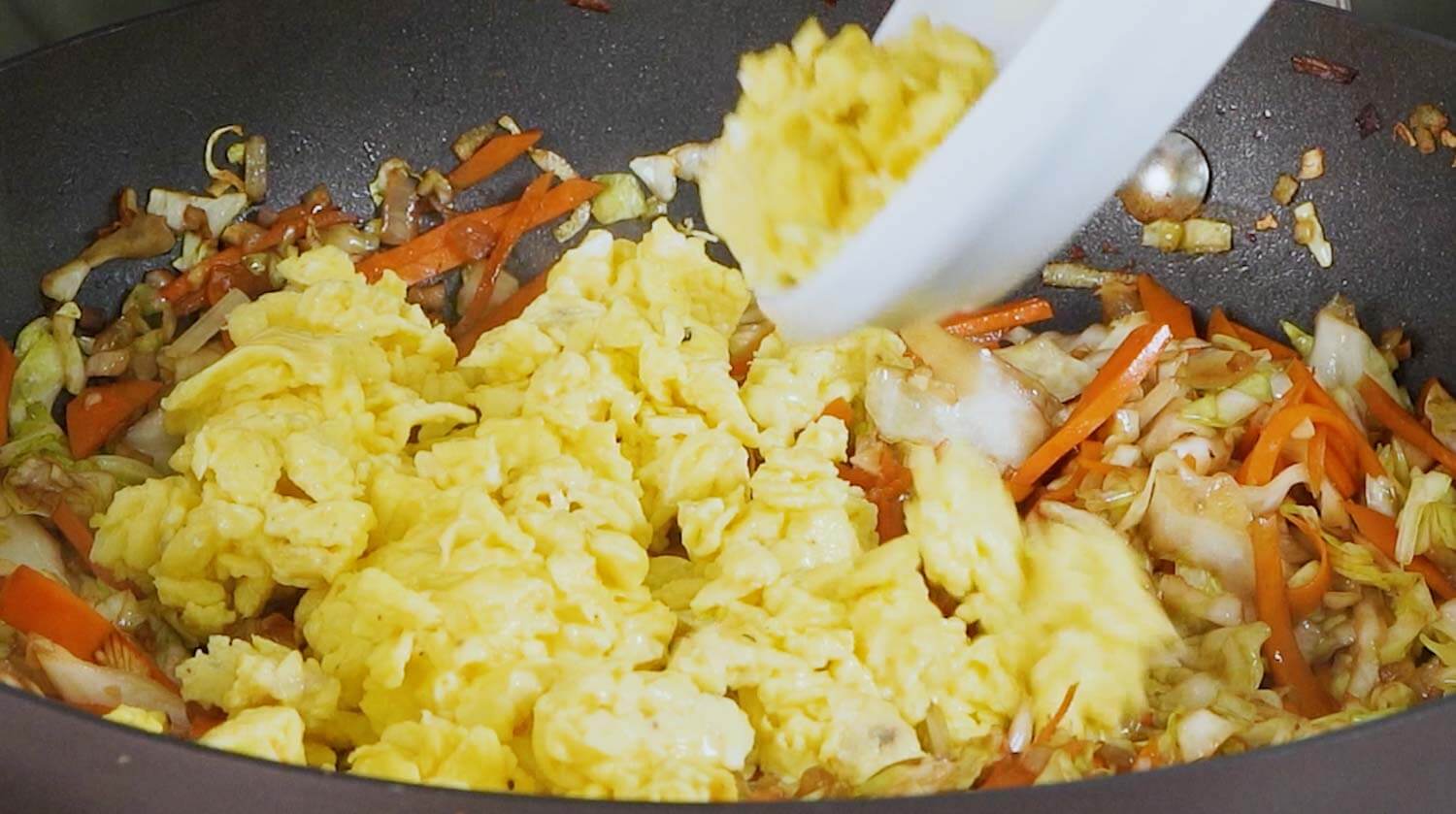 Ginisang Repolyo with Egg - Panlasang Pinoy