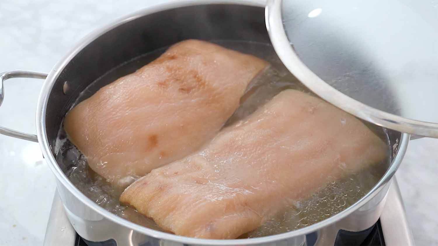 How to Fry Pork Belly (Lechon Kawali) - Panlasang Pinoy